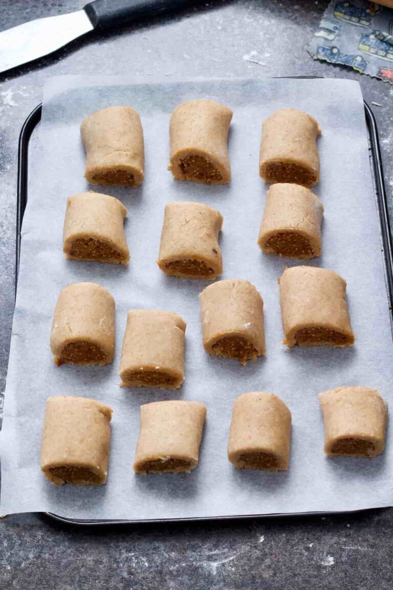 Homemade Fig Rolls (Vegan) - Jo's Kitchen Larder